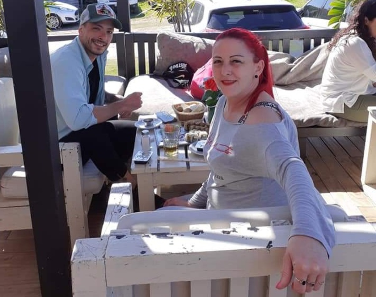 Jonathan Dutra volvió a su casa a un año de la explosión en el bar de ...