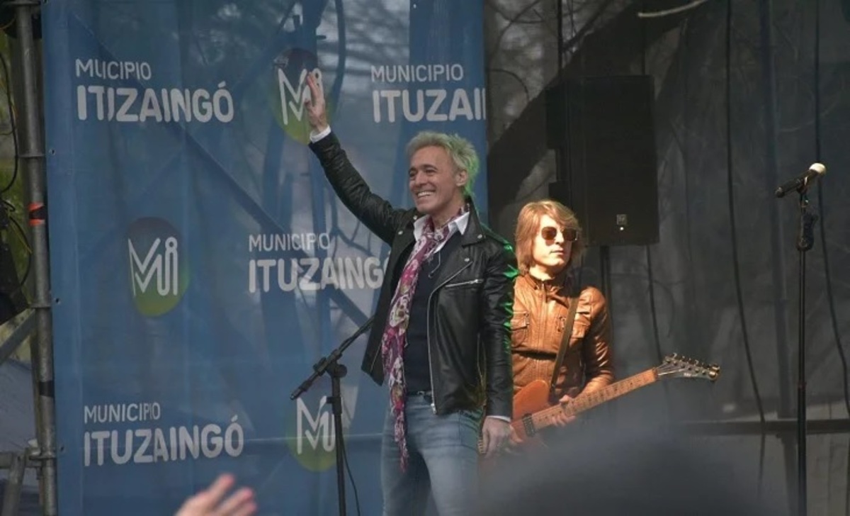 El homenaje en una plaza de Ituzaingó a un vecino que fue el primer ...
