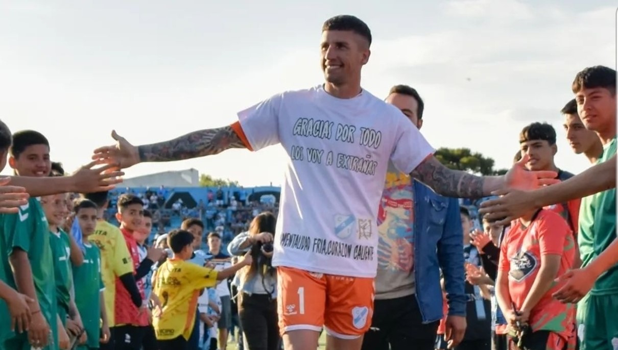 El retiro de Federico Crivelli, el arquero ídolo en Temperley que ...