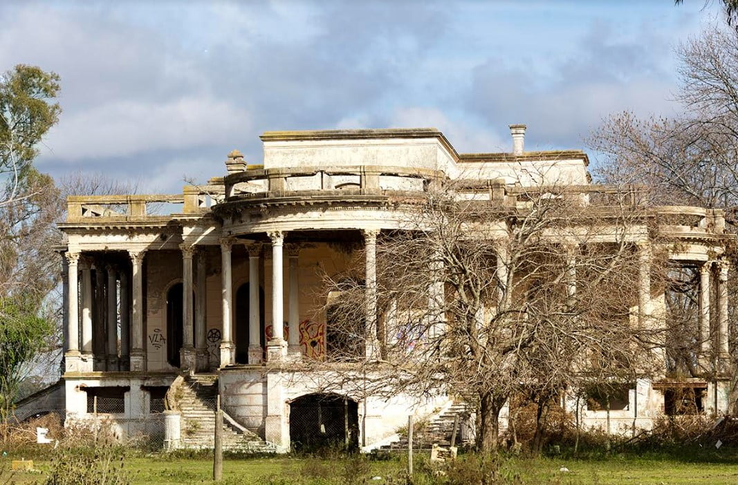 El fantástico Palacio Piria de Ensenada, la mansión para la alta ...