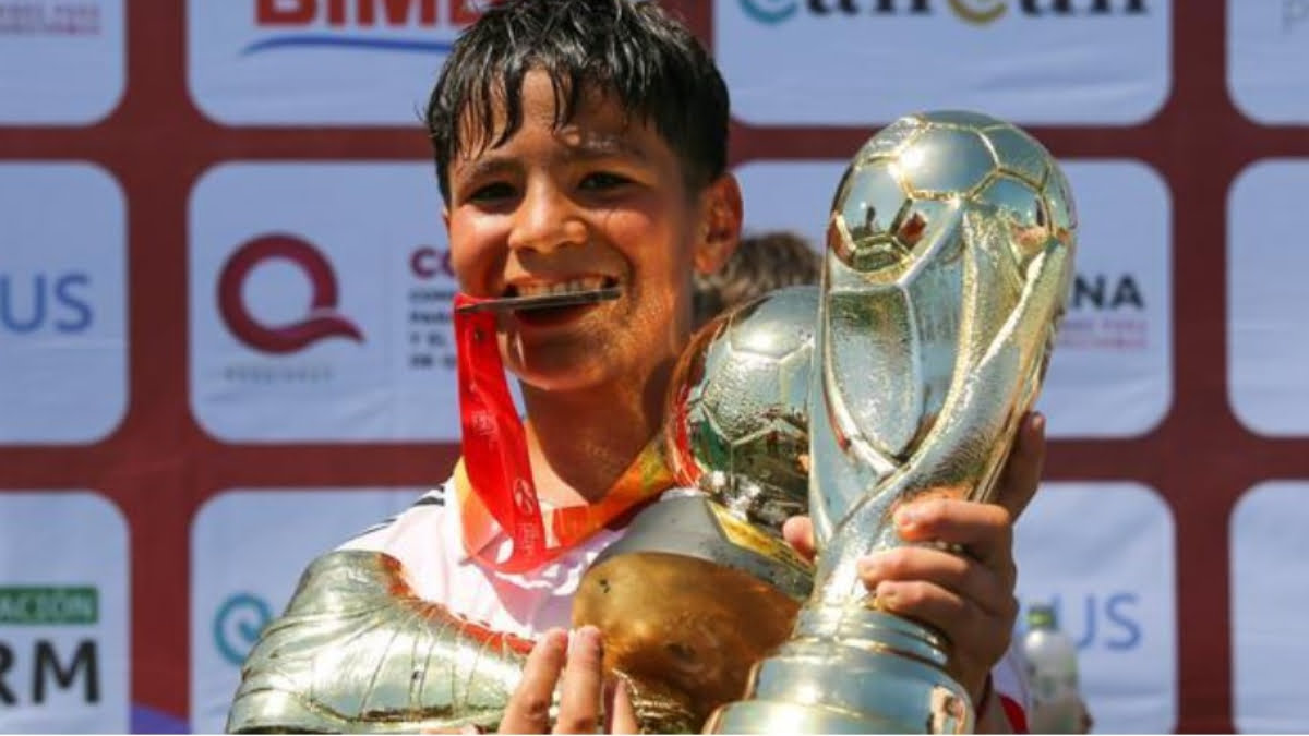 Así juega Jorge Sosa, la joya de 12 años de River que nació en Pilar y asombró al fútbol mundial